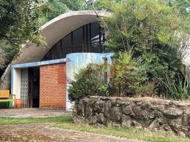 CASA NO MIOLO DA GRANJACOM TERRENO C/ MAIS DE 1000 METROS