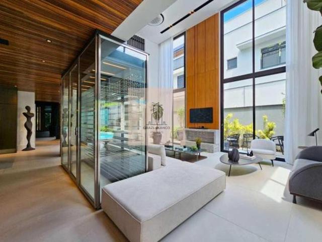 Casa no módulo 11 em Riviera de São Lourenço, onde o luxo encontra o seu refúgio particular