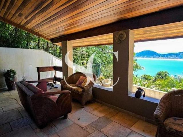 Casa no Morro da Península, 4 dorms, 2 suítes, piscina e vista para o mar Guarujá SP