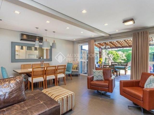 CASA NO ATMOSFERA ECO CLUB 3 suites e 2 vagas