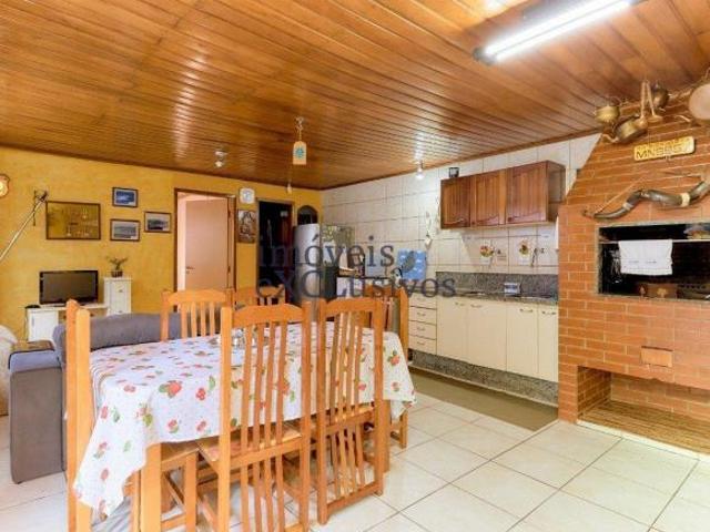 Casa no Atuba disponível para venda