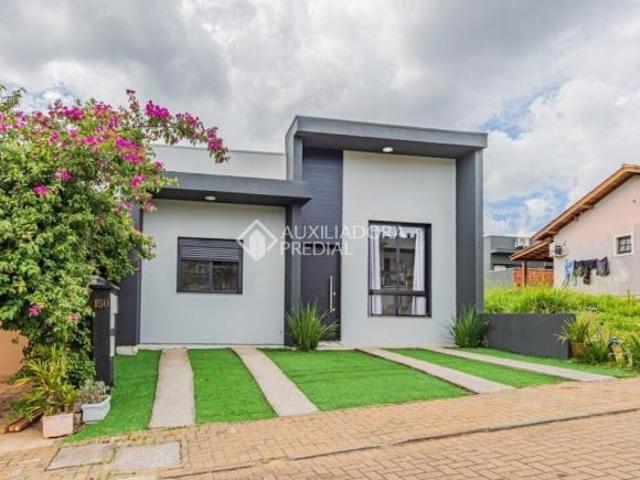 Casa no Á guas Claras com 3 quatos semi Mobiliada
