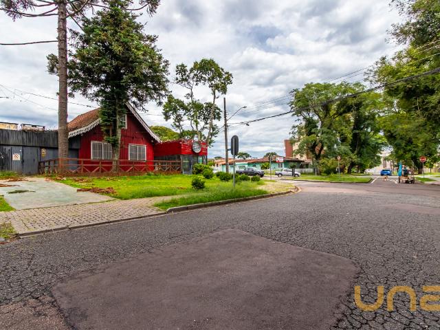 Casa no Água Verde de 452 m² com 3 quartos