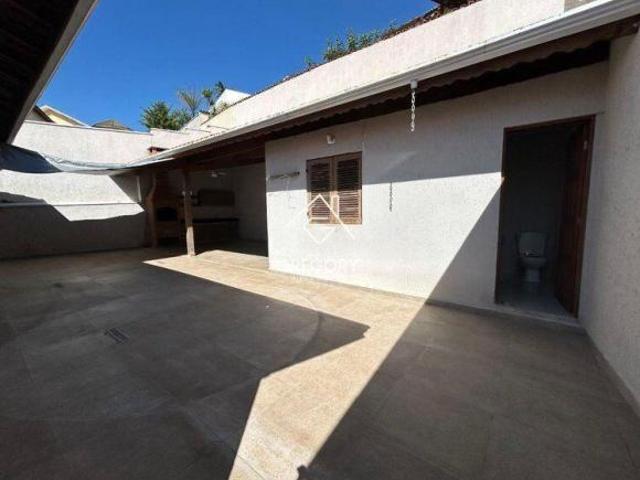 CASA NO ALPHAVILLE RESIDENCIAL 9 – OPORTUNIDADE PARA RETROFIT