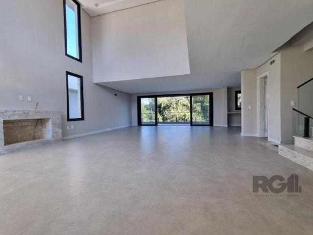 Casa no Alphaville Toscana com 4 Suítes / 1 Suíte no Térreo