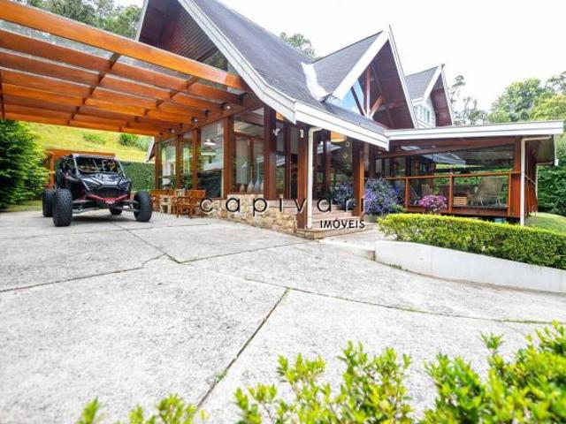 Casa no Alto do Capivari, 5 suítes, conforto e privacidade
