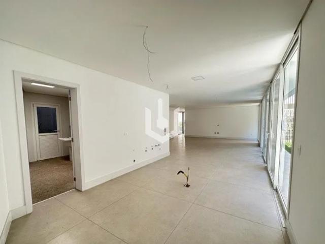 Casa no Alto da Boa Vista de 472m² com 3 dormitórios