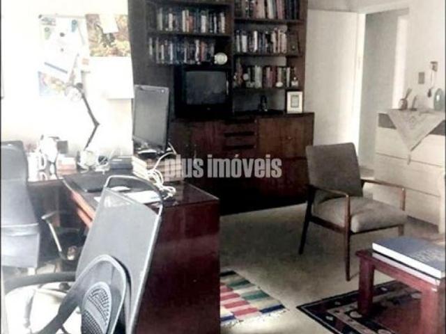 CASA NO ALTO DE PINHEIROS ÓTIMA LOCALIZAÇÃO