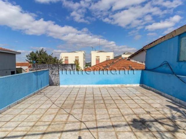 CASA NO ALTO DE PINHEIROS COM 2 VAGAS