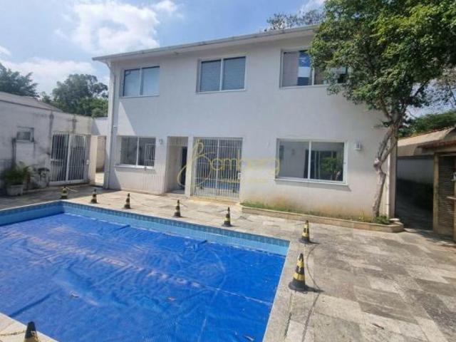 CASA NO ALTO DE PINHEIROS