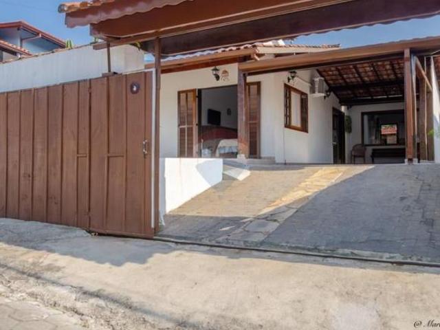 Casa no alta da Barra Velha