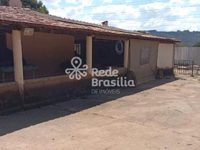 CASA NO ALTIPLANO EM LOTE DE 2 MIL M²