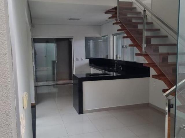 Casa no Ana Dorotheia por R$ 700.000,00