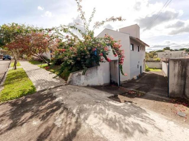 Casa no BUTIATUVINHA com 319,60 m²