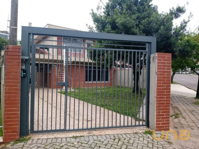 Casa no Bacacheri de 226 m²