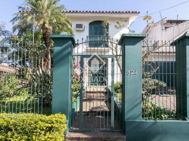 Casa no Bairro Tres Figueiras Res/Comercial, lareira, churr. e piscina