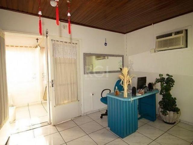 Casa no Bairro Tristeza 3 dormitórios