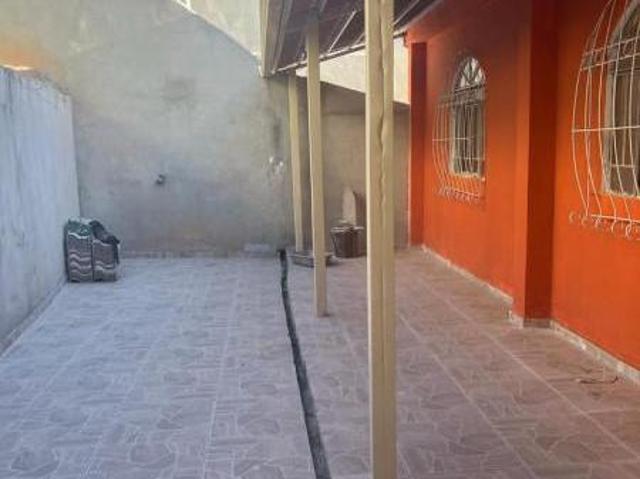 CASA NO BAIRRO VENEZA