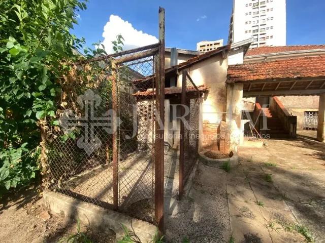 Casa no bairro alto com vocação comercial
