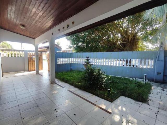 Casa no bairro Belmira Novaes em Peruíbe