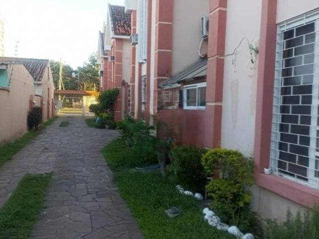 Casa no bairro Camaquã 3 dormitórios