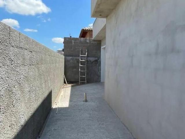 Casa no bairro Capivari com 3 suítes