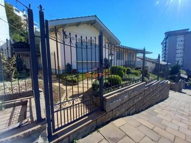 Casa no Bairro Centro em Farroupilha/RS