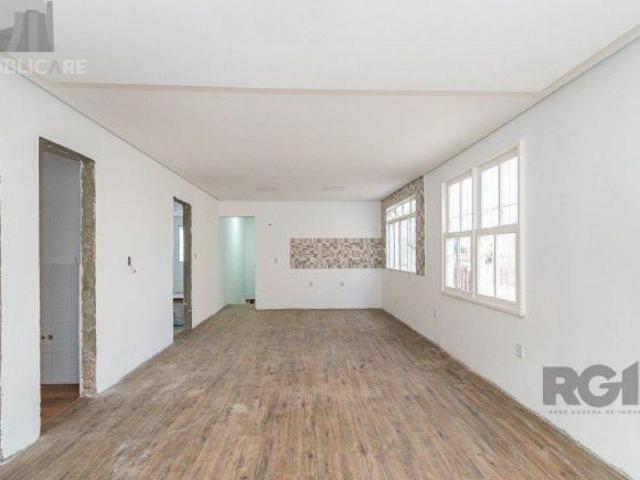 Casa no bairro Cristal de 3 dormitórios