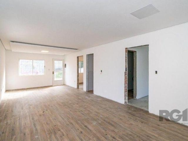 Casa no bairro Cristal de 3 dormitórios