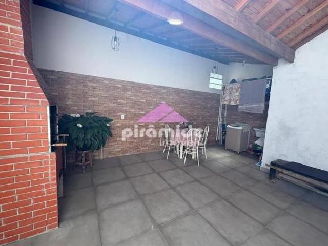 Casa no bairro Eugênio de Melo no Condomínio Residencial Terra Nova em São José dos Campos