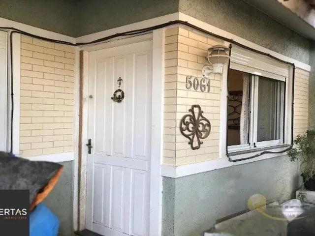 Casa no bairro Hípica 2 dormitórios