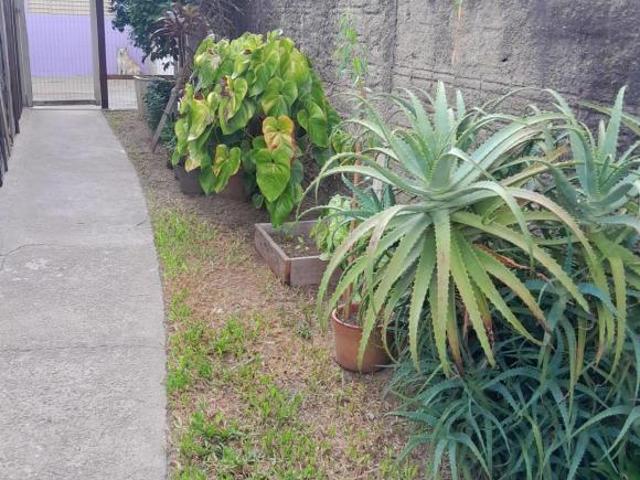 Casa no bairro Hípica 2 dormitórios