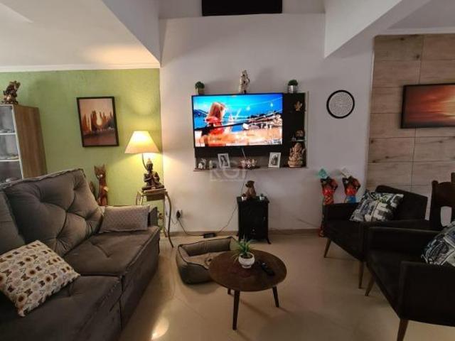 Casa no bairro Hípica 4 dormitórios