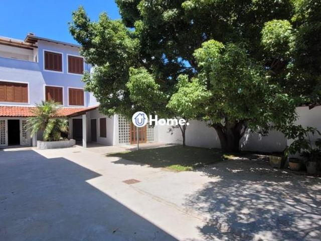 Casa no bairro Ipanema com 291 m² de área privativa e 8 garagens