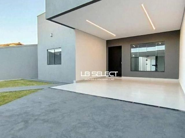Casa no bairro Jardim Holanda com três quartos, uma suíte e área gourmet