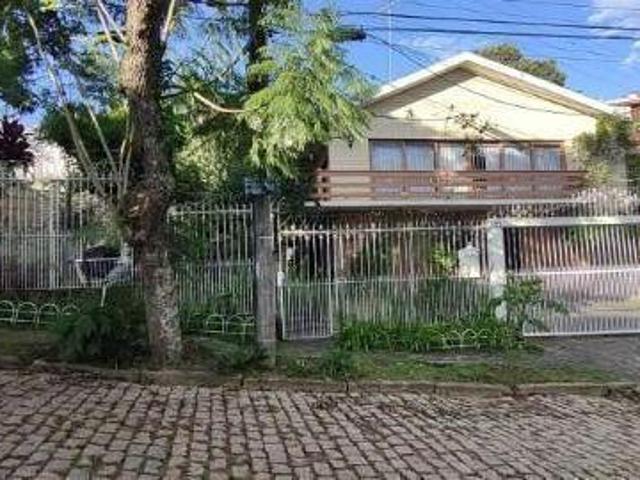 Casa no Bairro Jardim Isabel, com 5 dormitório s, e 5 banheiro