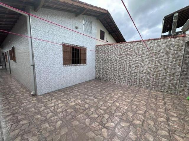 Casa no Bairro Loty em Itanhaém para financiar