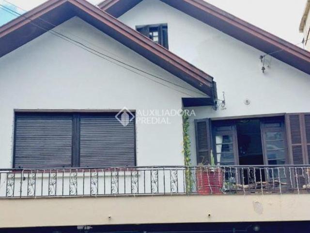 Casa no bairro Medianeira próximo a Av. Rio Branco