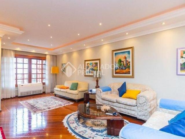 Casa no bairro Mont Serrat