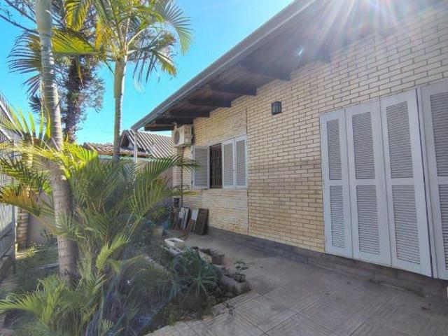 Casa no Bairro Nova Esteio com 200m² de área privativa e 03 Três quartos