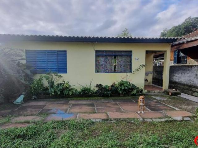 Casa no bairro Partenon, com 2 dormitórios