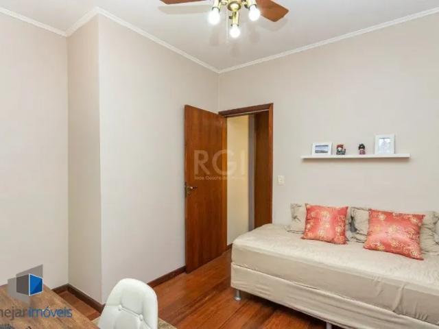 Casa no bairro Petrópolis de 3 dormitórios