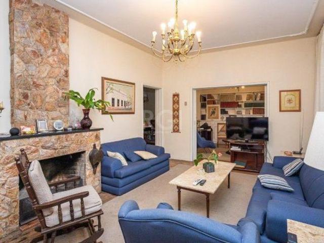 Casa no bairro Petrópolis de 3 dormitórios
