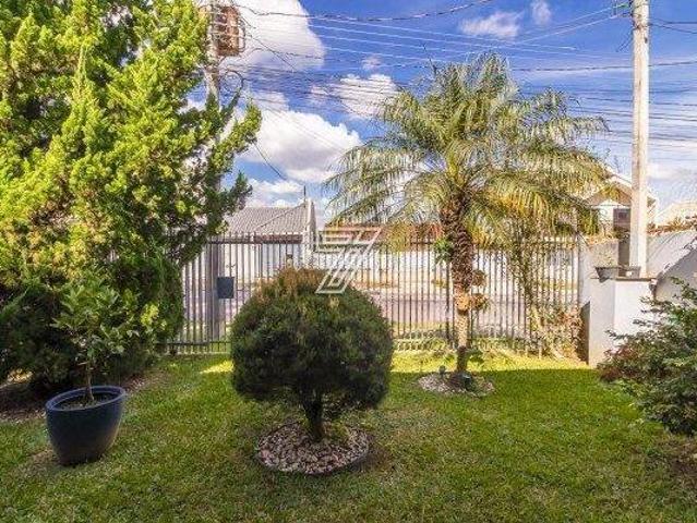 CASA no bairro São Braz com 173m²,Térrea,4 dormitórios,suíte,5 vagas de garagem