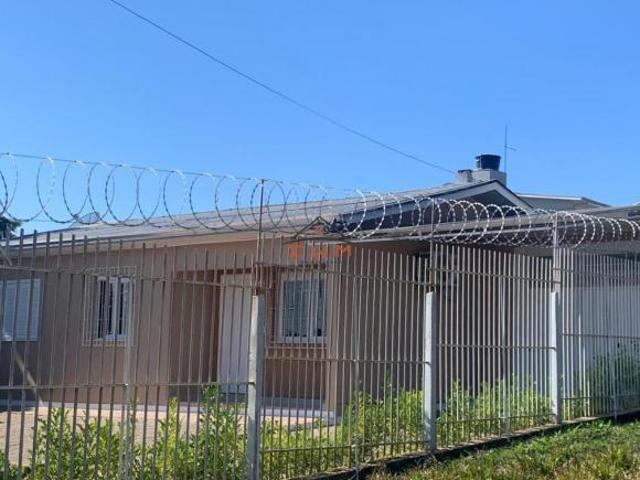 CASA NO BAIRRO SANTA CATARINA