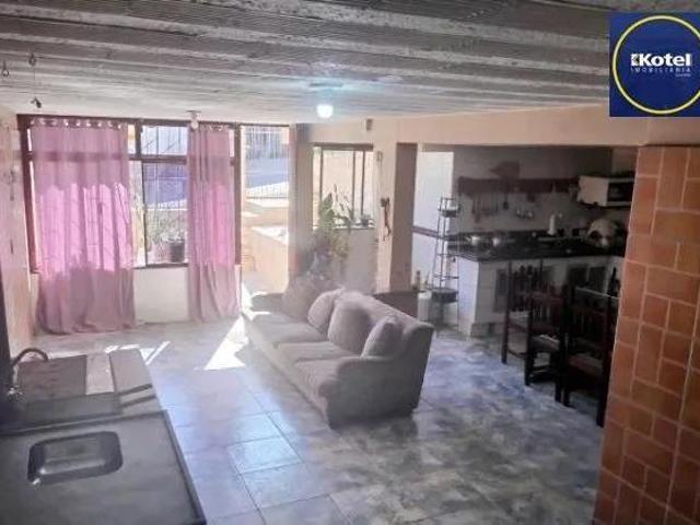 Casa no bairro Santa Fé com 3 dormitórios e 3 vagas