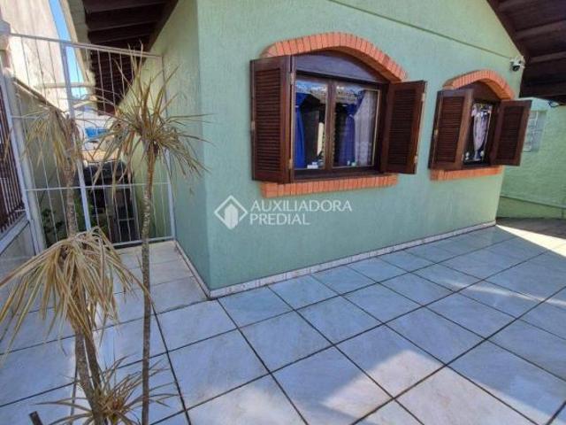 Casa no bairro Santa Lúcia, 222m², 03 quartos sendo 02 suítes
