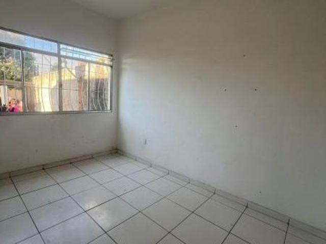 CASA NO BAIRRO SAO PEDRO EM ESMERALDAS