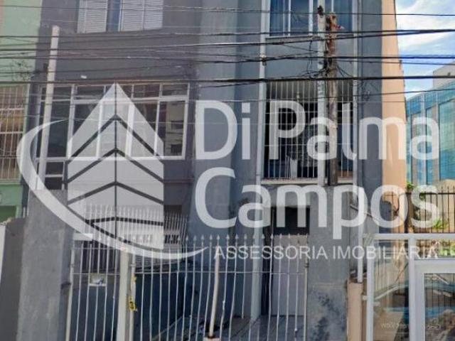 Casa no bairro Saúde com 5 quartos, quintal e fácil acesso ao metrô