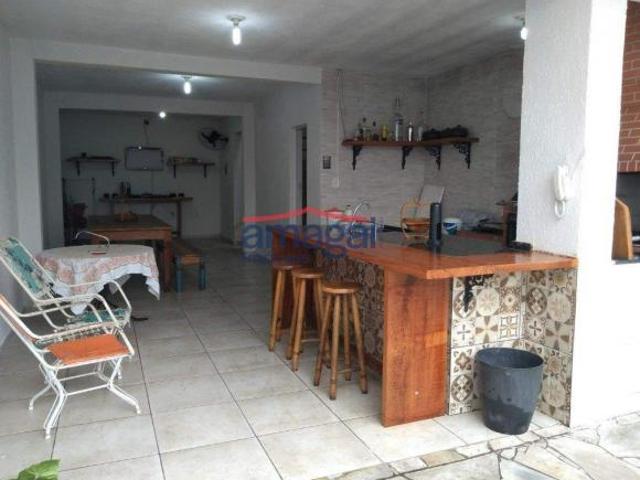 Casa no Bandeira Branca com Piscina e 4 Dormitórios